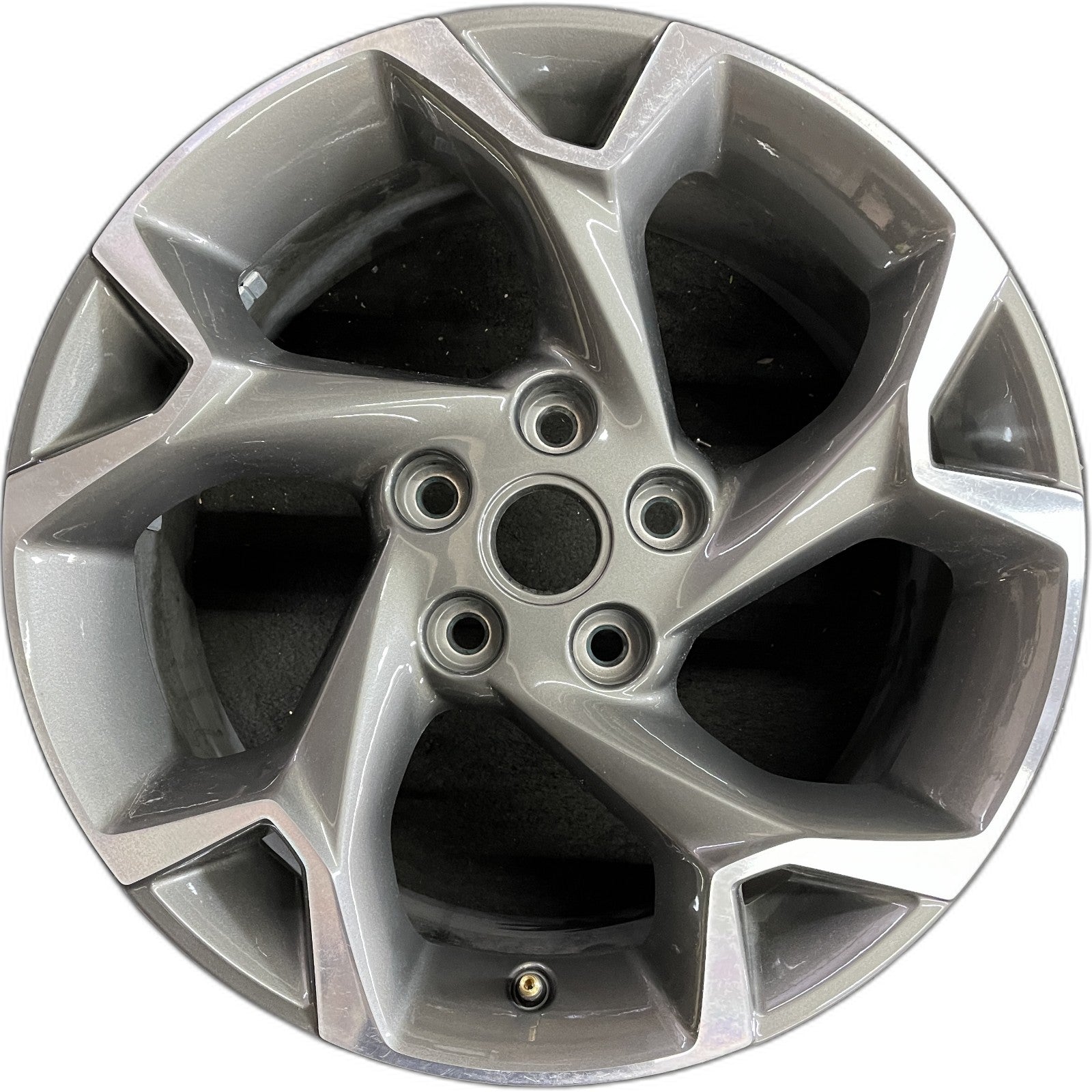Chevrolet MACHINED GREY TRAX OEM Wheel 17x7.5 Inch 2024 42727448 gray ...