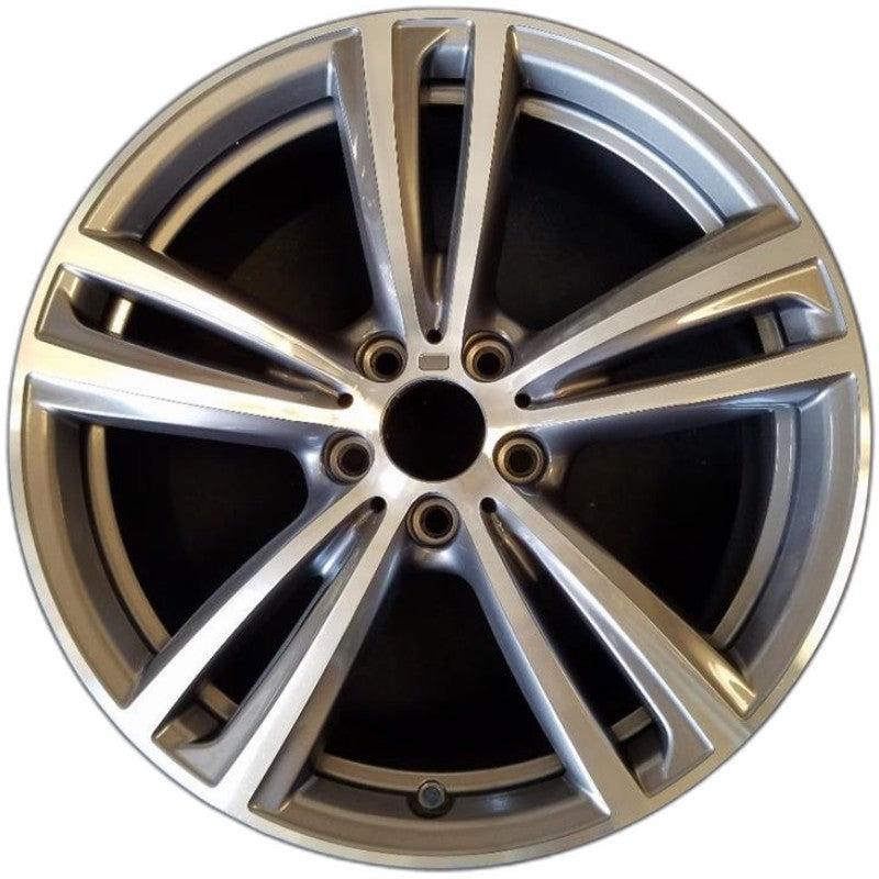 Why Choosing Genuine OEM Wheels Matters for Your BMW 320i 2014-2018